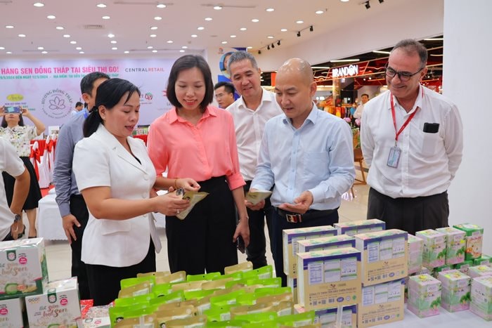 Khai mạc Tuần hàng sen Đồng Tháp tại TP.HCM